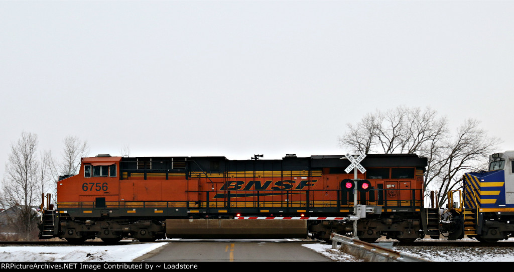 BNSF 6756